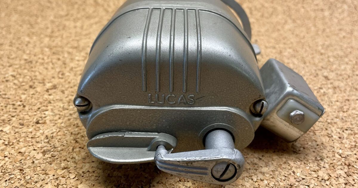 Lucas FW2 NOS wiper motor 24V – Revised.be